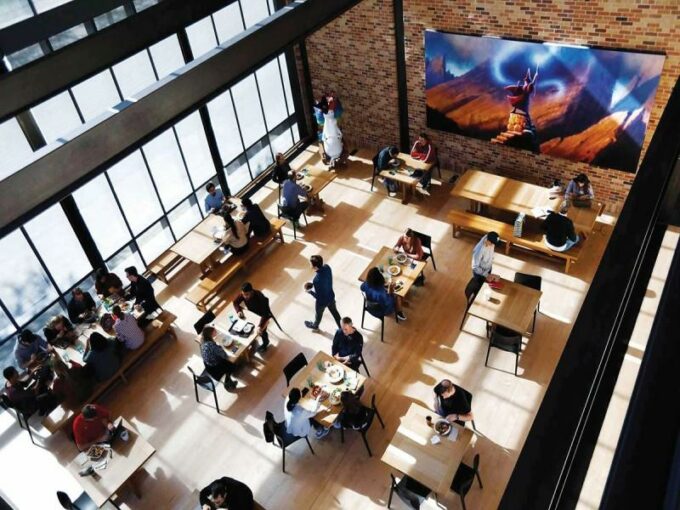 Giải mã DNA “sáng tạo” trong văn hóa doanh nghiệp Pixar